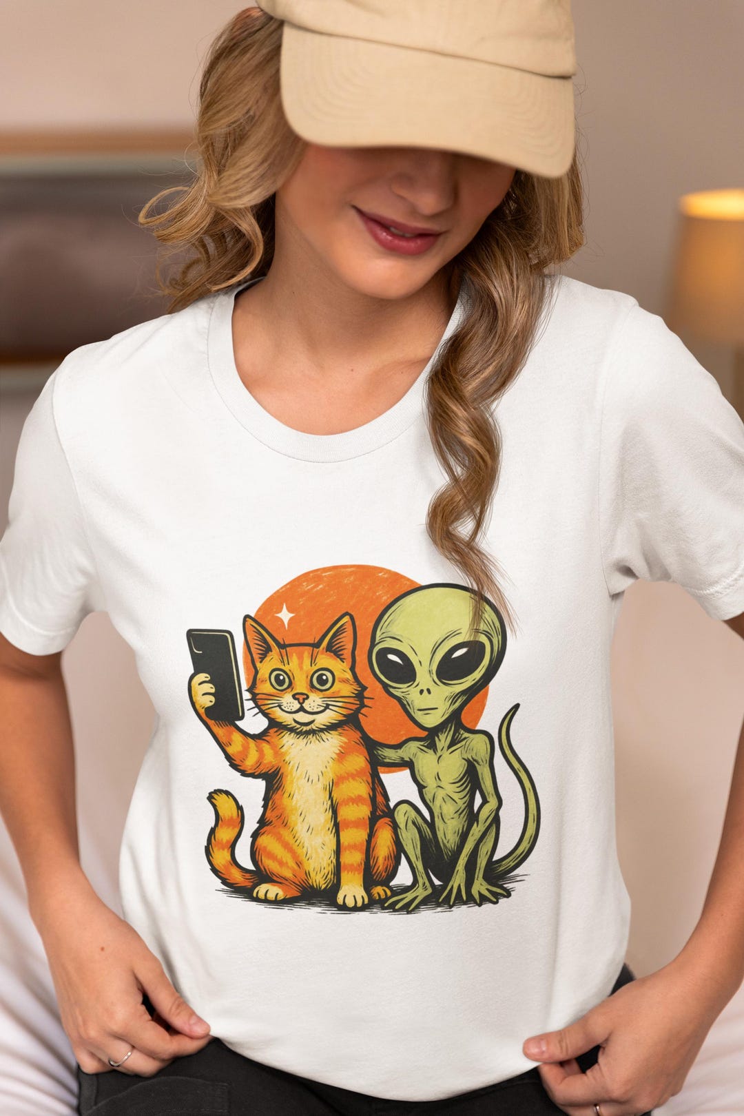 Funny Cat and Alien Selfie T-shirt, Hilarious Sci-fi Space Humor Tee ...