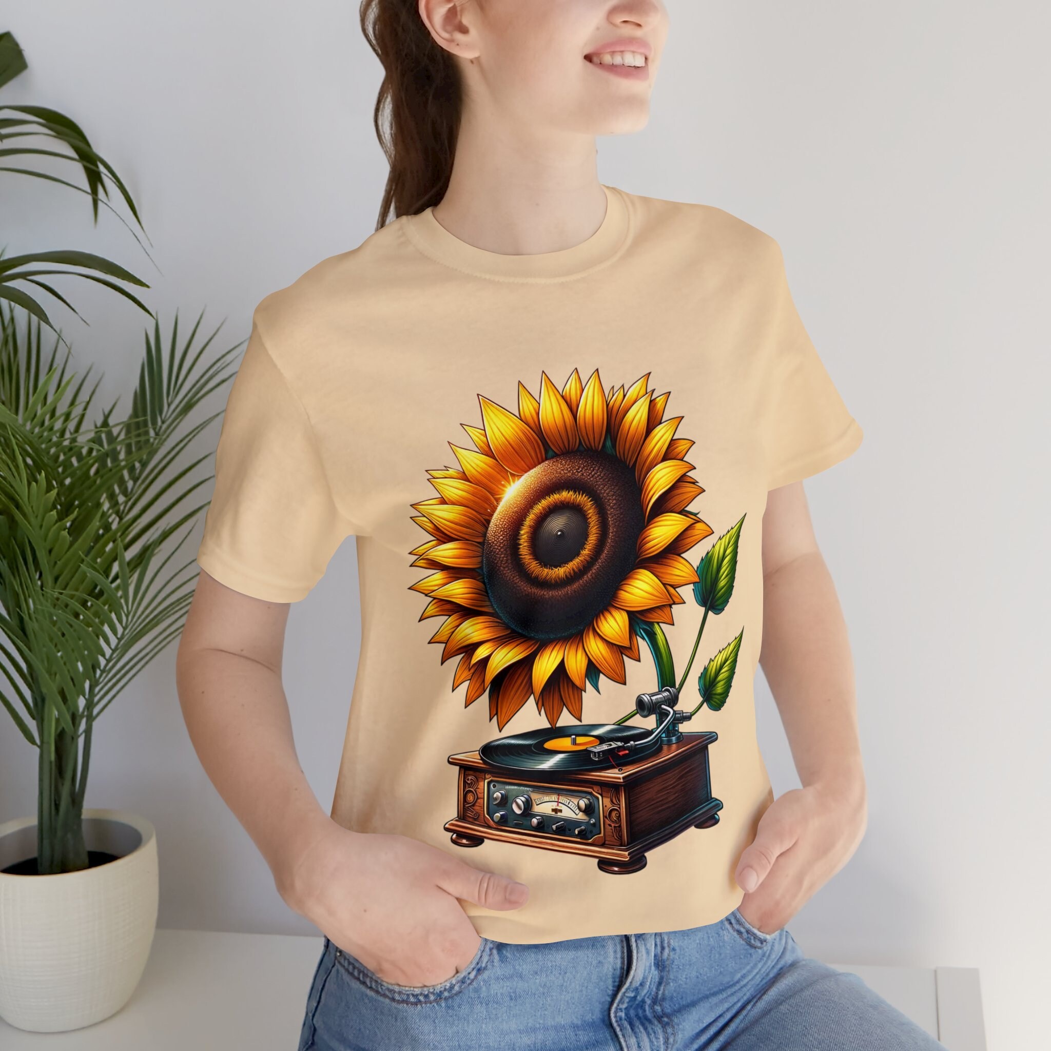Vintage Record Player T-shirt Sunflower Gramophone Shirt Design, Retro Music Tee Top, Unisex ...