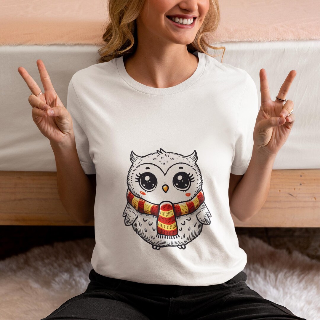 Unisex Cute Owl T-shirt, Big Eyes Bird With Scarf Novelty Shirt, Winter ...