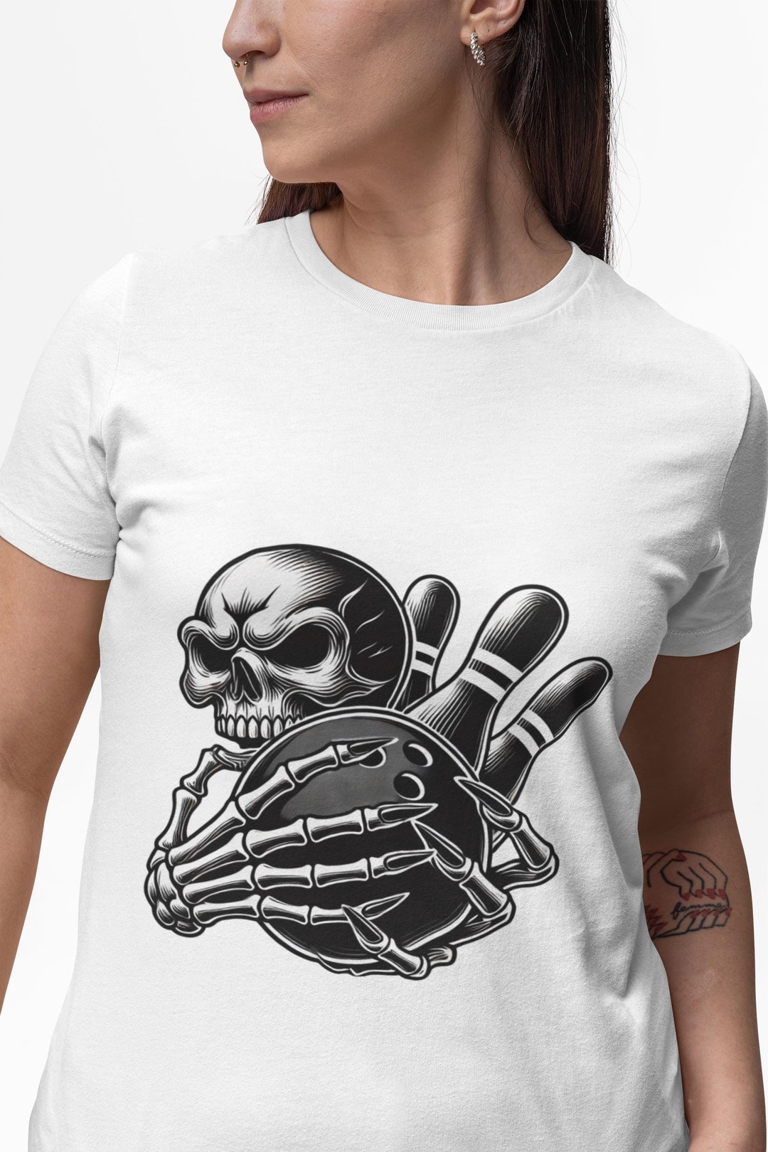 Skull Gripping Bowling Ball Unisex T-shirt,skeleton Bowling Novelty Tee ...