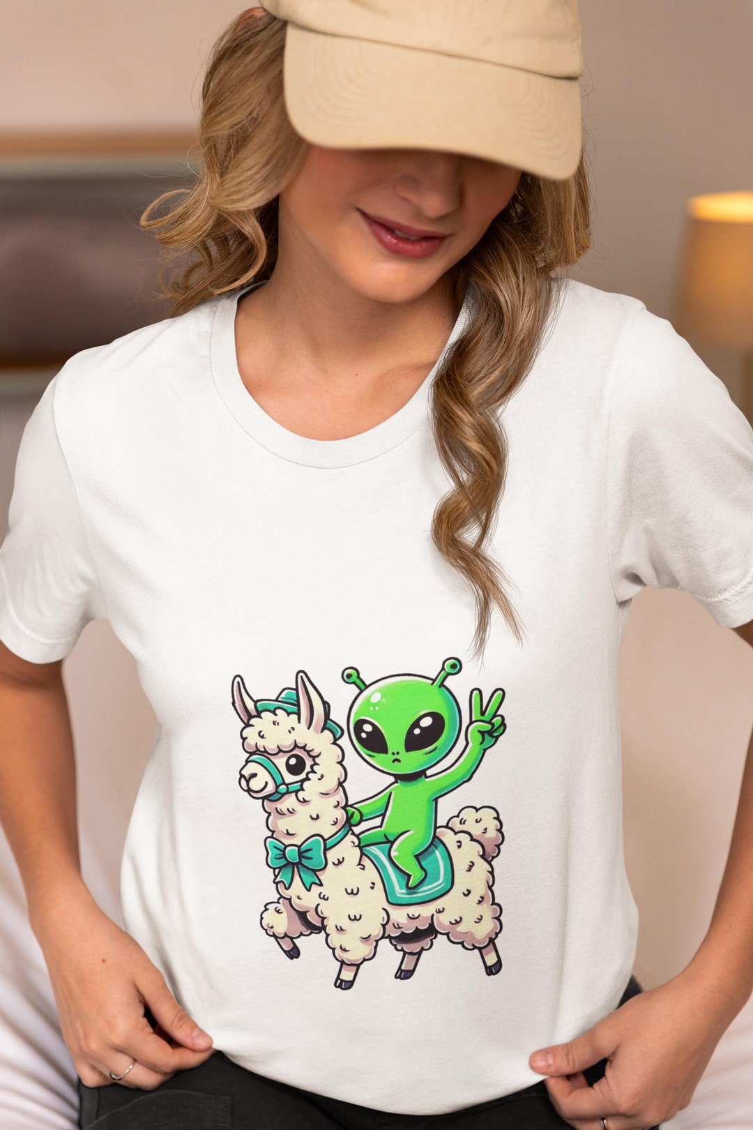 Alien Riding Fluffy Llama Graphic Unisex Tee, Sci-fi Llama Alien ...