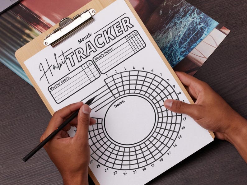 Habit Tracker: Printable 31-day Tracking Sheet for Goal Setting and ...