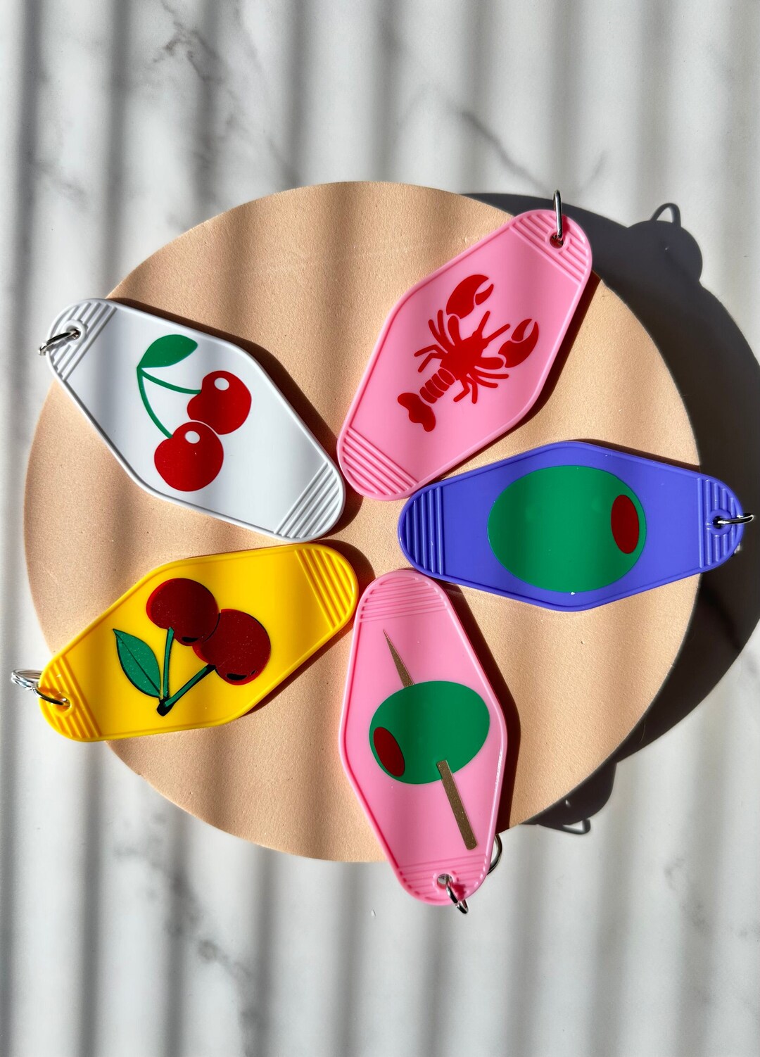 Motel Keychain Plastic Retro Keychain for Girls Funky Keychains Fun ...