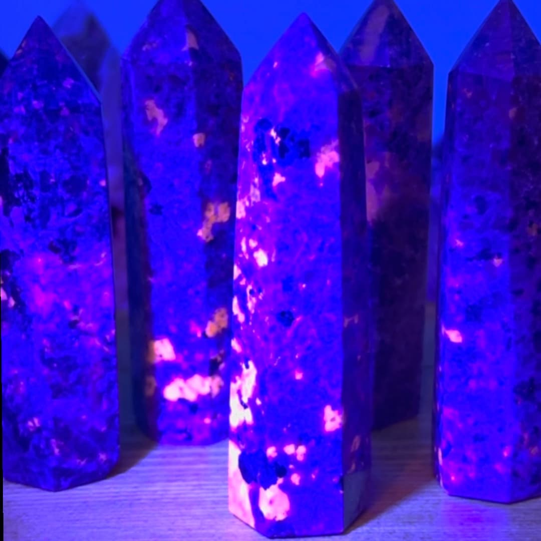 Yooperlite Flame Stone Crystal Point - Etsy