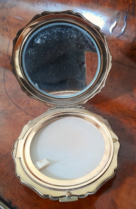 Vintage 1970s Stratton Ladies' Compact Blue Wedgewood… - Gem