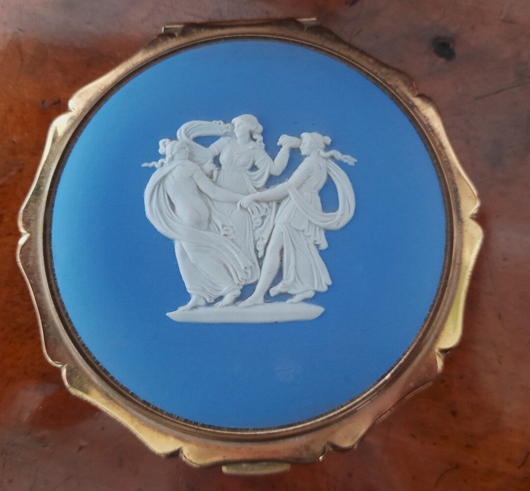 Vintage 1970s Stratton Ladies' Compact Blue Wedgewood Jasperware Three ...