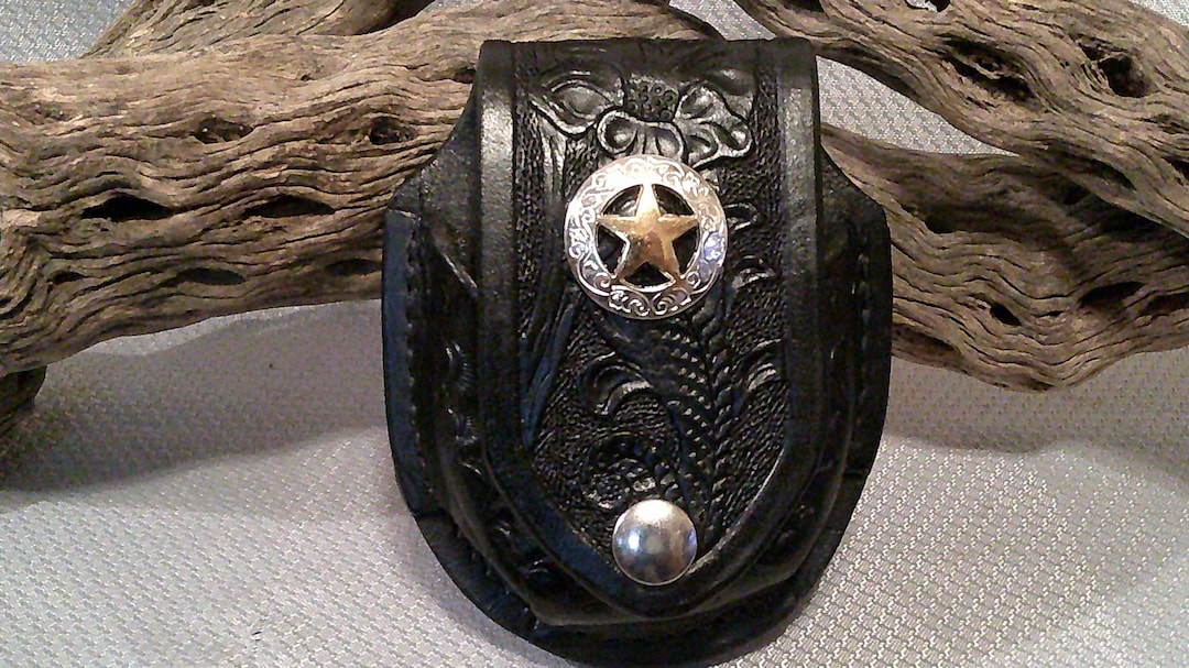 Premum Leather, Deluxe Handcuff Case, Shown With Duty Belt Accessories ...