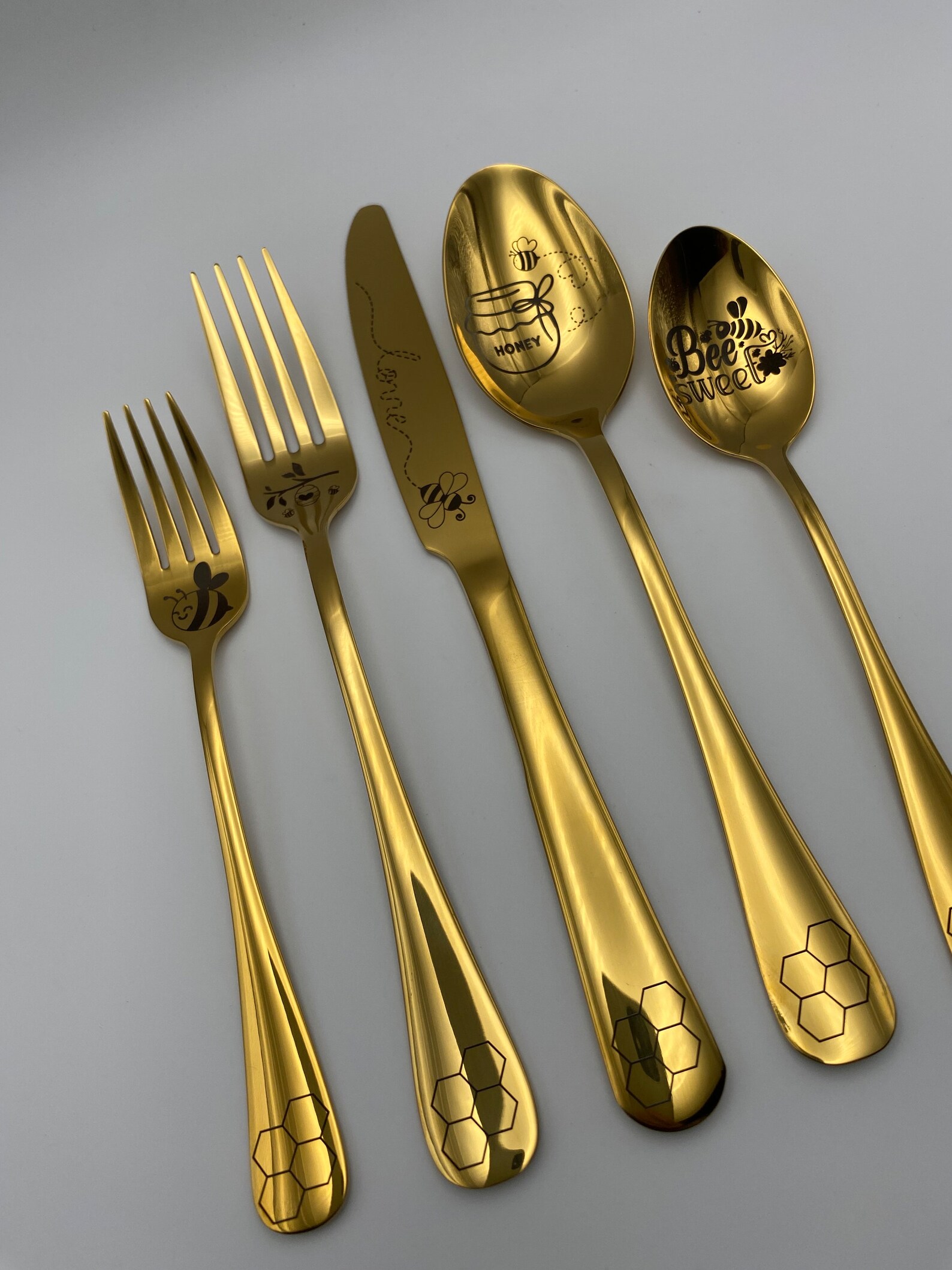 5 Piece Black Silverware Gift Set • Bee Collection • Kitchen Utensils ...