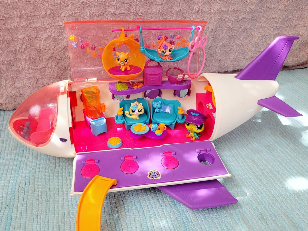 LPS Littlest Pet Shop SET With 4 Pets, Jet airplane and Accessories ...