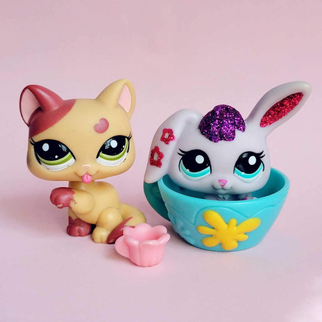 LPS Littlest Pet Shop Complete Set With 2 Pets Cat 2354 and Rabbit 2355 ...