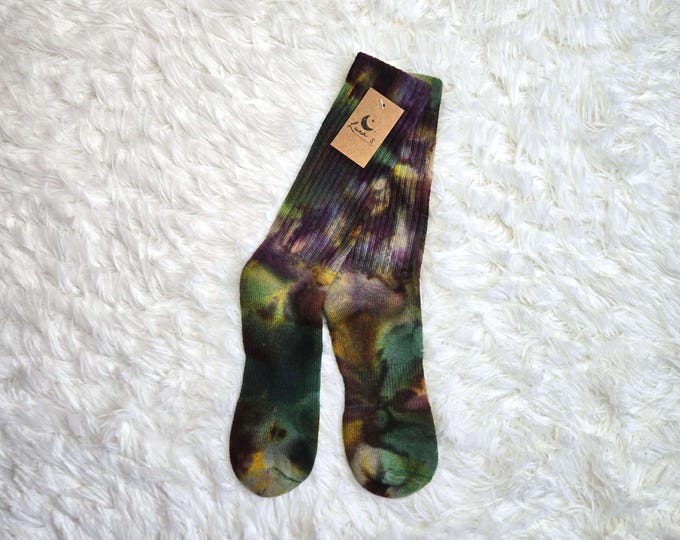 Hand-dyed Crew Socks: Colorful Tie Dye, Size 6-12 - Etsy
