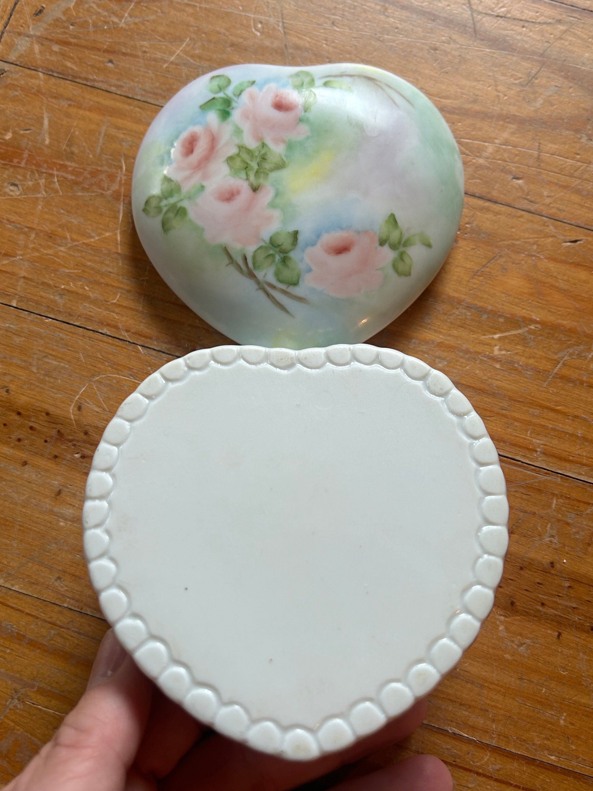Heart Shaped Porcelain Trinket Box With Pink Roses and Gold Trim - Etsy