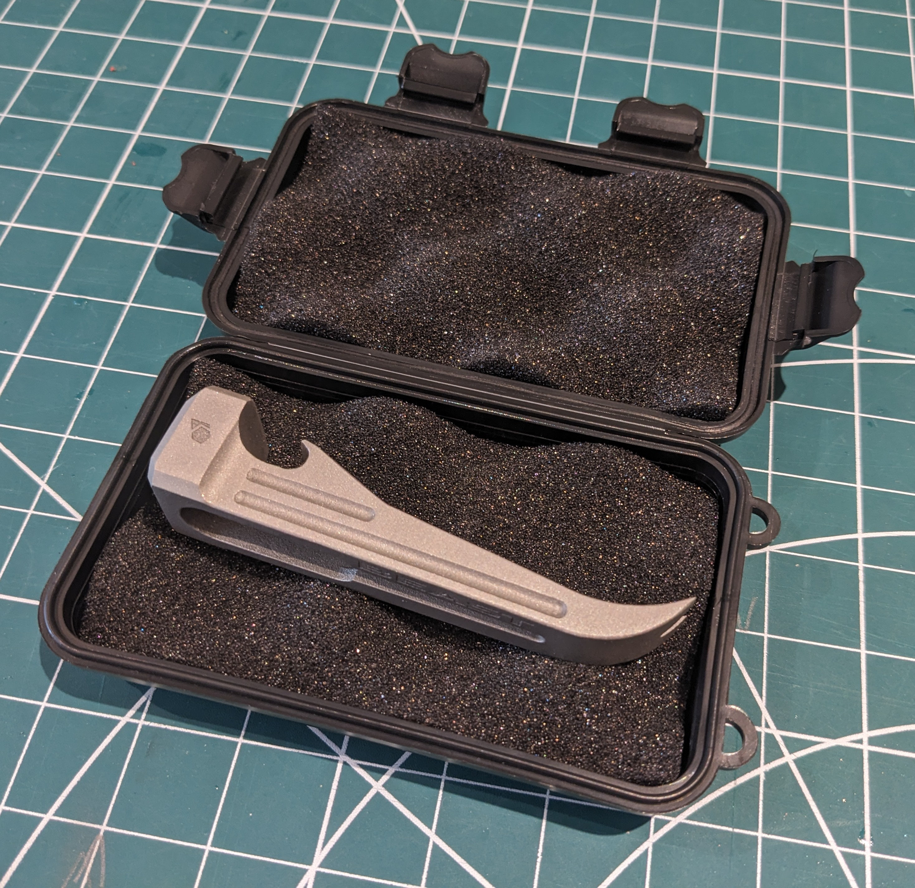 The Beast EDC Pry Bar, Heavy Duty Pocket Pry Bar, Mini Crowbar - Etsy