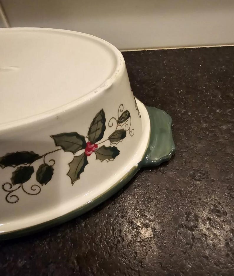 Temp-tations by Tara Ovenware Cardinal 2 Quart Covered Casserole Dish ...