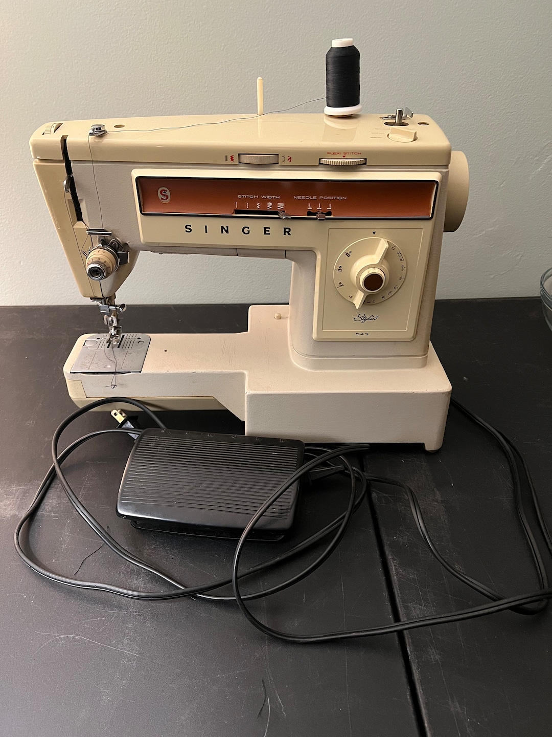 Vintage 1970s Singer Sewing Machine - Etsy