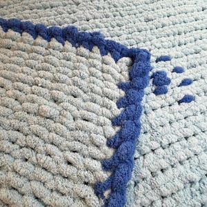 Chunky Knit Paw Print Blanket 33x48” - Etsy