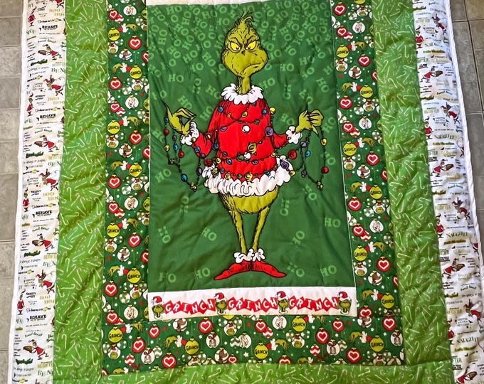 Grinch Christmas Large Throw Quilt (4’8” Wide X 6’1” Long) Thick and ...