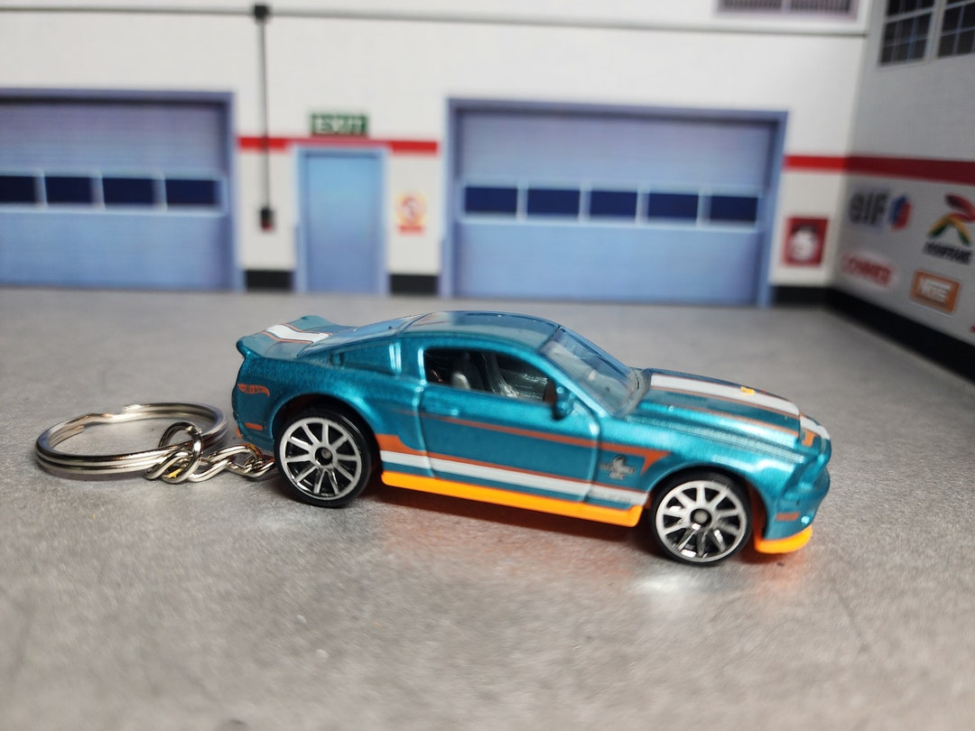 2010 Ford Mustang Shelby GT Super Snake Keychain, Ford Mustang GT ...