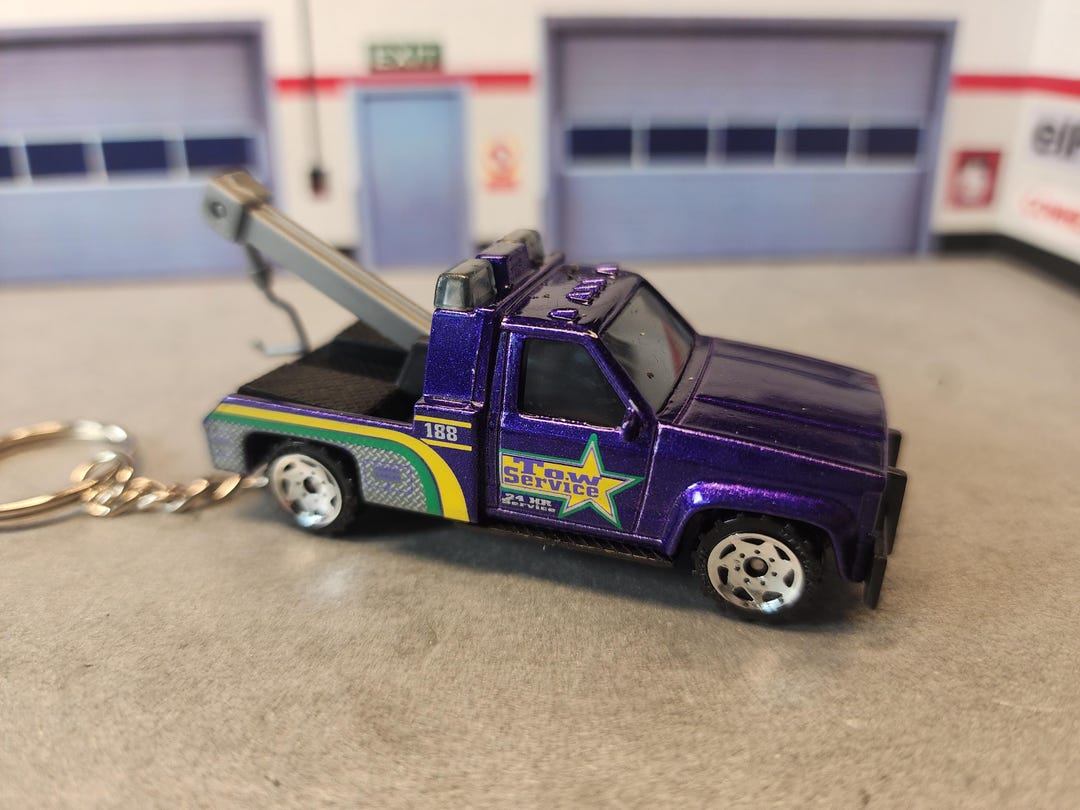 Chevy Tow Truck Keychain Square Body Truck Keychain, Custom Wrecker ...