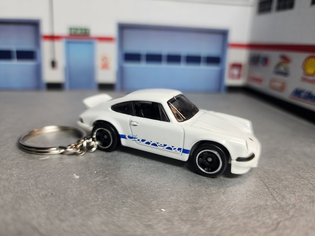 Porsche 911 Carrera Keychain - Custom 1:64 Diecast Metal Keychain ...