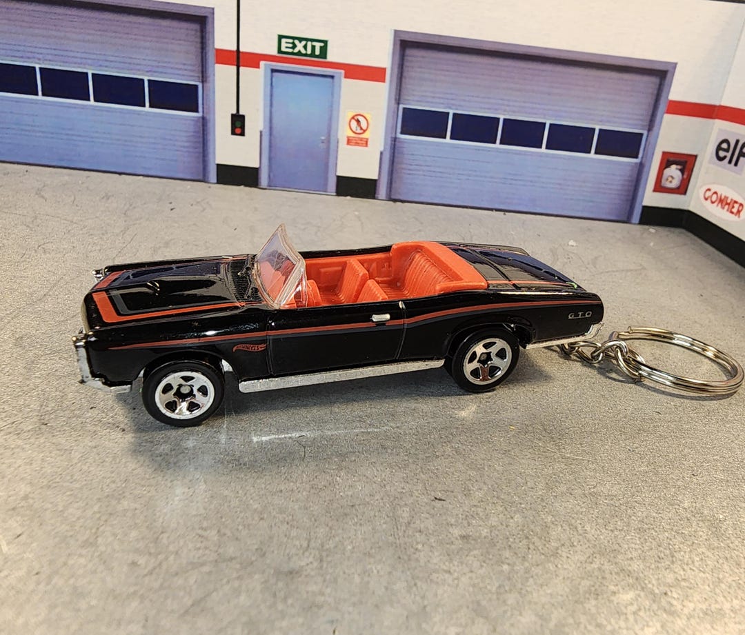 1967 Pontiac GTO Diecast Keychain, Classic Car Collectible - Etsy