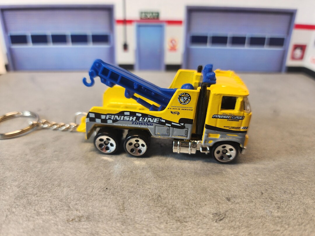 Cab Over Tow Truck Keychain Ford Heavy Duty Tow Truck Keychain, Custom ...
