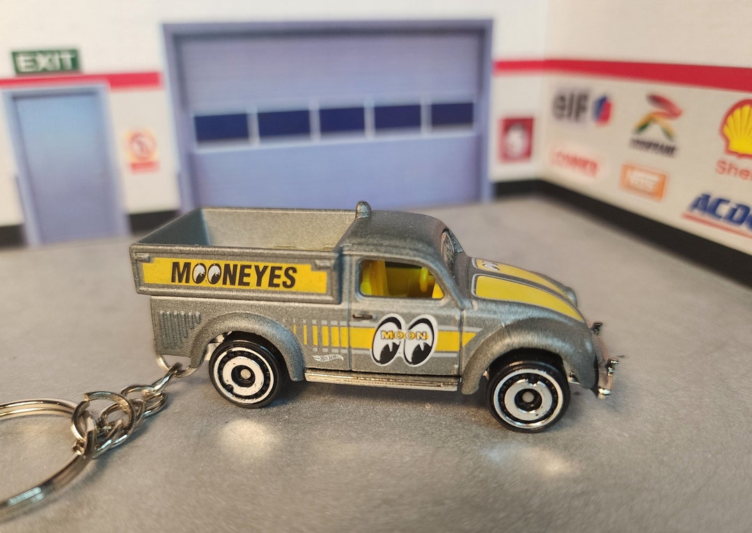 VW Beetle Pickup Keychain, Moonie Collectible, 1:64 Diecast Volkswagen ...