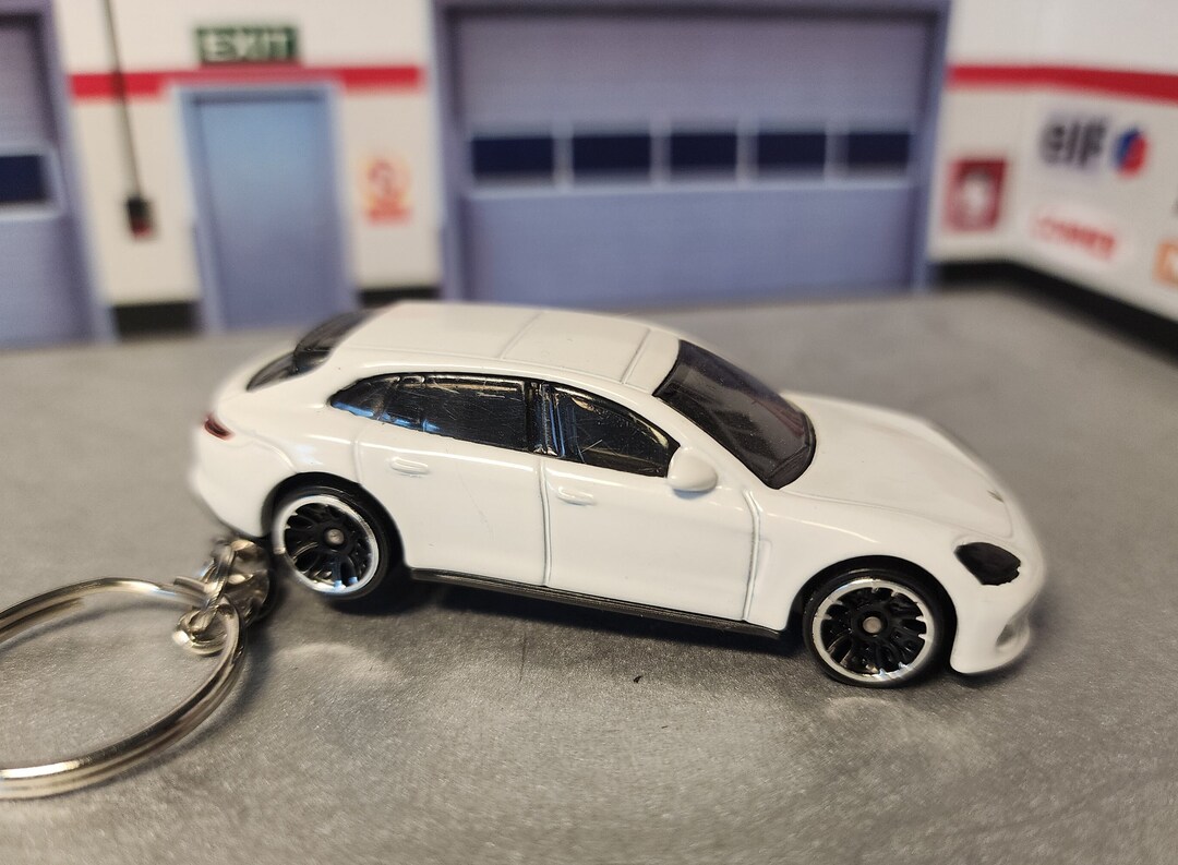 Custom Porsche Panamera Keychain, Unique Turbo S E-hybrid Keychain ...