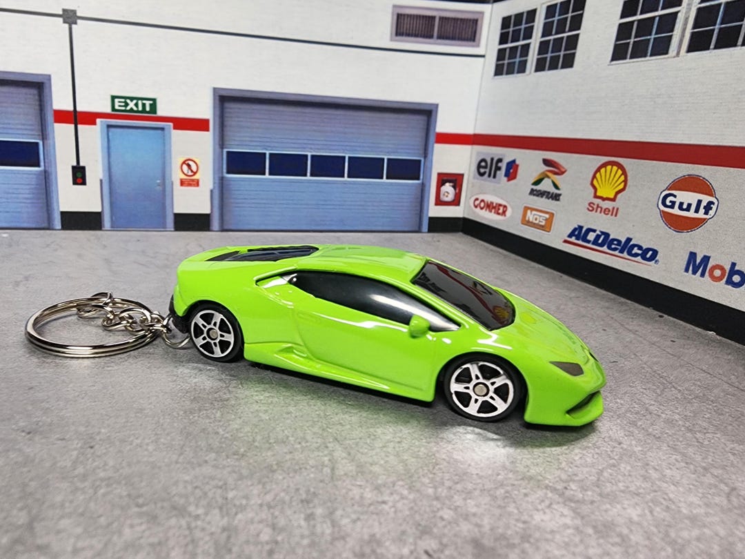 Lamborghini Huracan Keychain, Custom Lamborghini Huracan Keychain ...