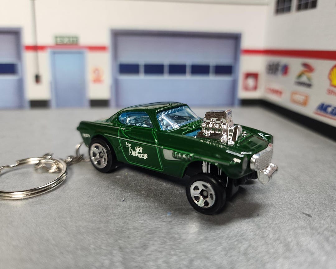 Volvo P1800 Gasser Keychain, Custom Volvo P1800 Keychain, Volvo ...