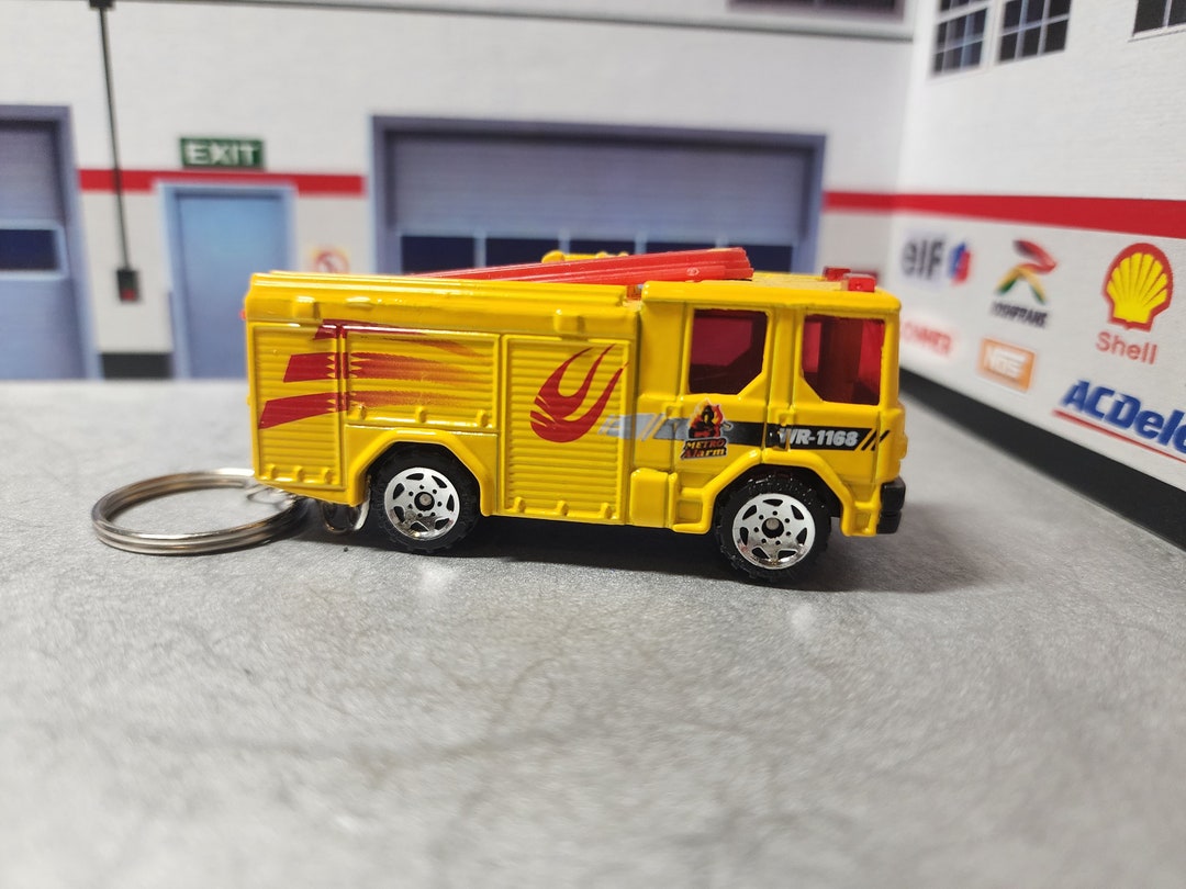 Fire Engine Keychain, Fire Truck Keychain, Custom Fire Truck Keychain ...