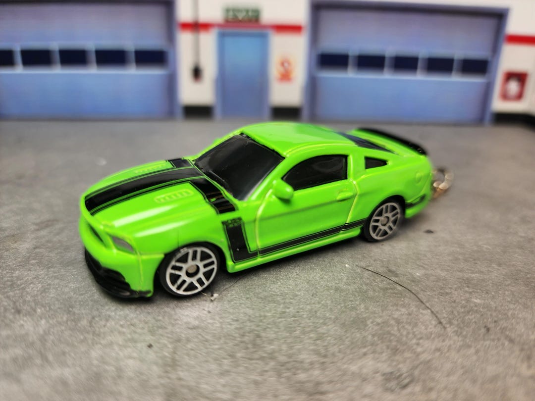 1970 Ford Mustang Mach 1 Diecast Keychain, Boss Mustang Gift - Etsy ...