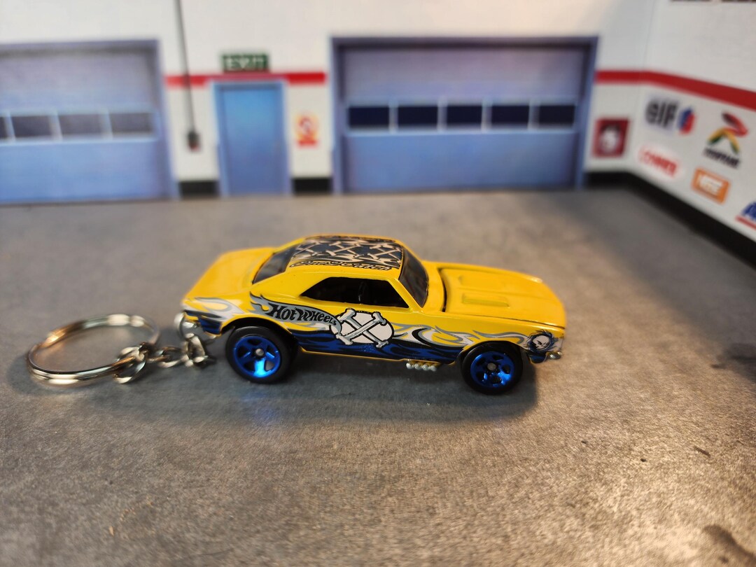 1967 Chevy Camaro SS Keychain, Custom Diecast Camaro Keychain, 1:64 ...