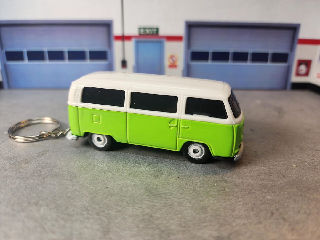 VW T2 Bus Keychain, Custom Volkswagen Transporter Bus Keychain ...