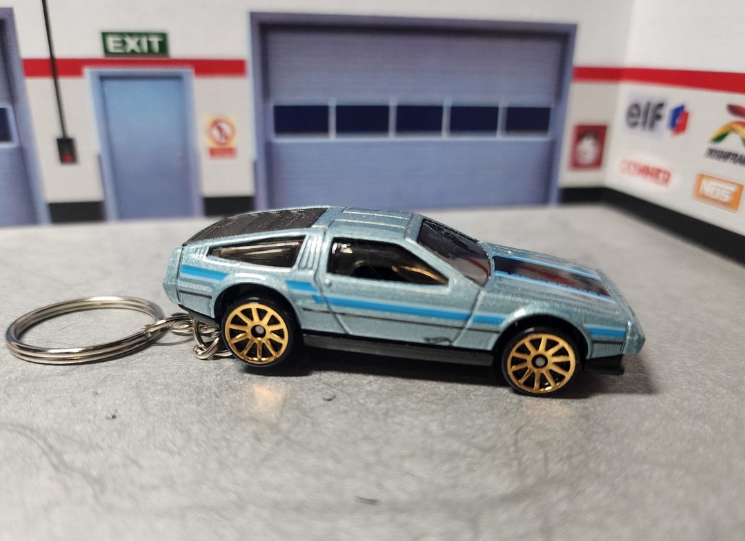 Diecast Delorean DMC Keychain: 1/64 Scale Replica - Etsy