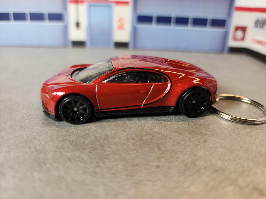 Bugatti Chrion Keychain, Diecast Bugatti Chiron Keychain, Custom ...