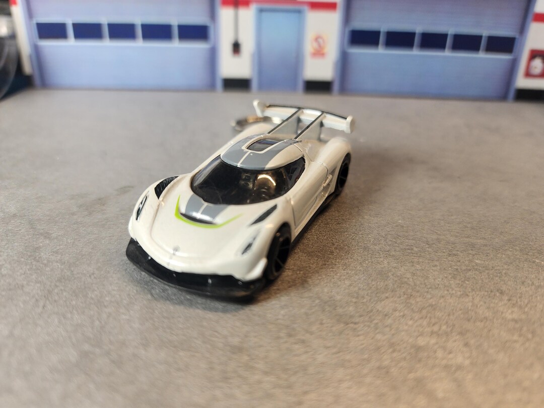 Koenigsegg Jesko Keychain, 2020 Koenigsegg Jesko Keychain, Custom ...
