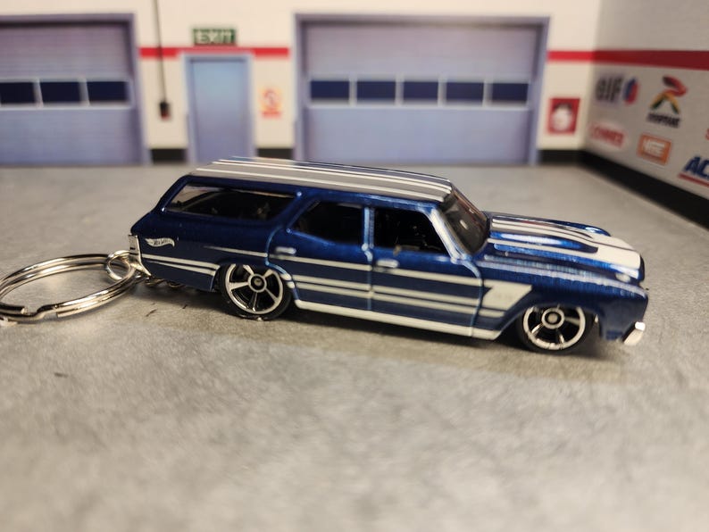 1970 Chevy Chevelle SS Wagon Keychain, 1:64 Diecast Model - Etsy