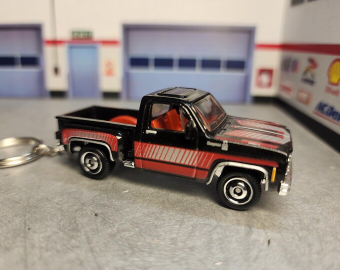 1975 Chevy Stepside Keychain, Square Body Chevy Pickup Keychain, 1:64 ...