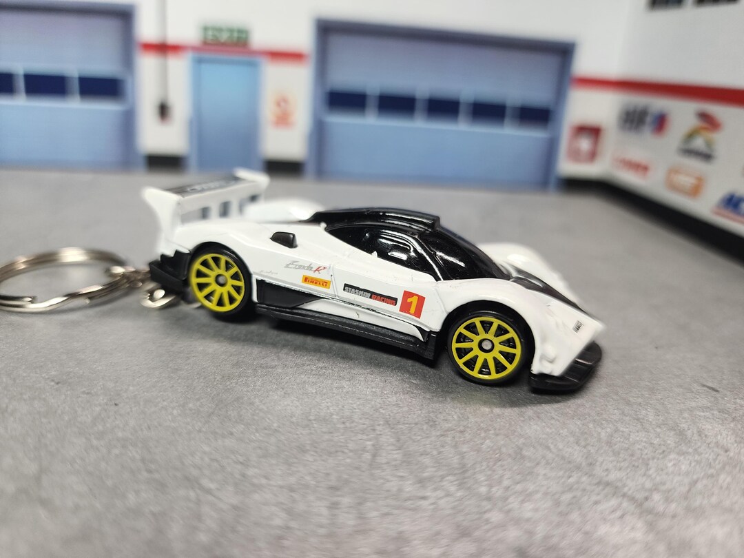 Pagani Zonda R Keychain, Pagani Keychain, Zonda Keychain, Premium ...