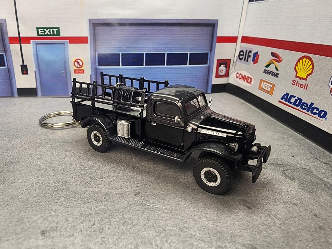 1946 Dodge Power Wagon Keychain: Dodge Fire Truck Keychain - Etsy