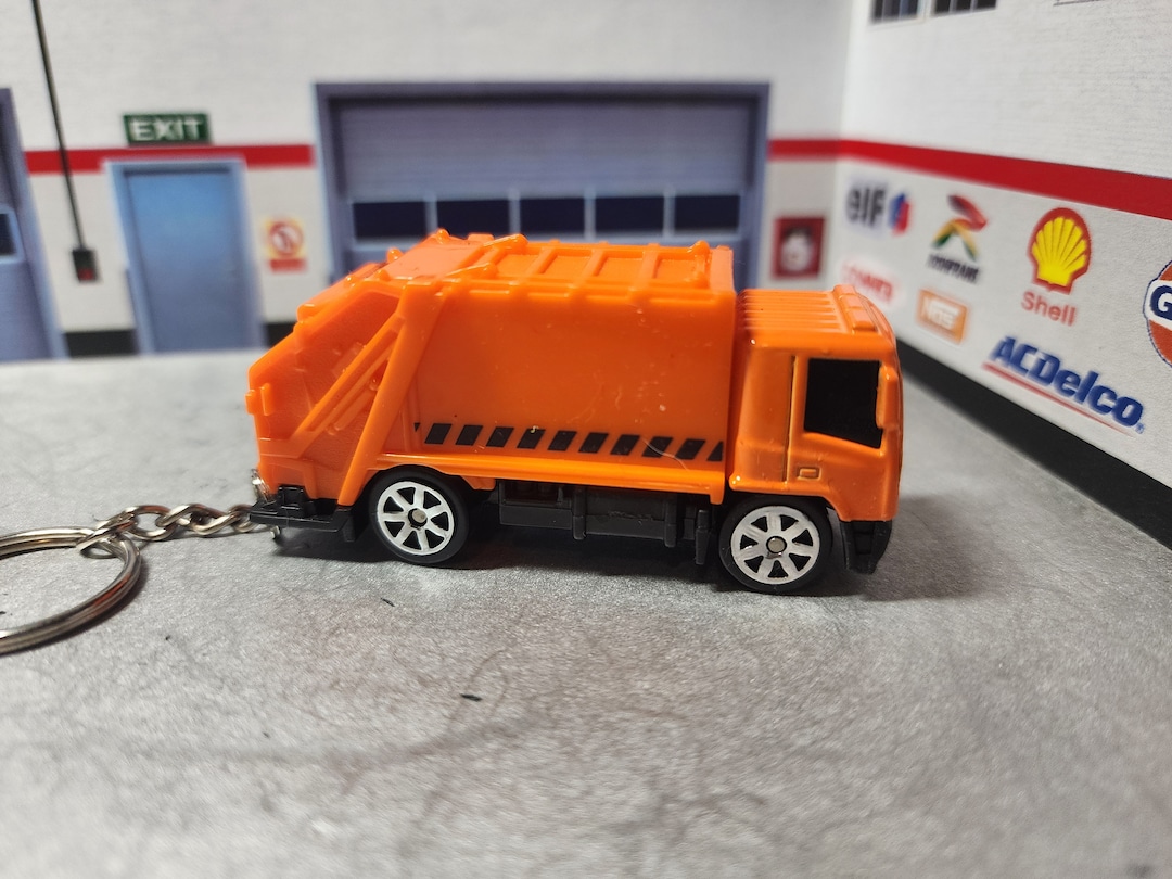 Garbage Truck Keychain, Scania Garbage Truck Keychain, Waste Truck ...