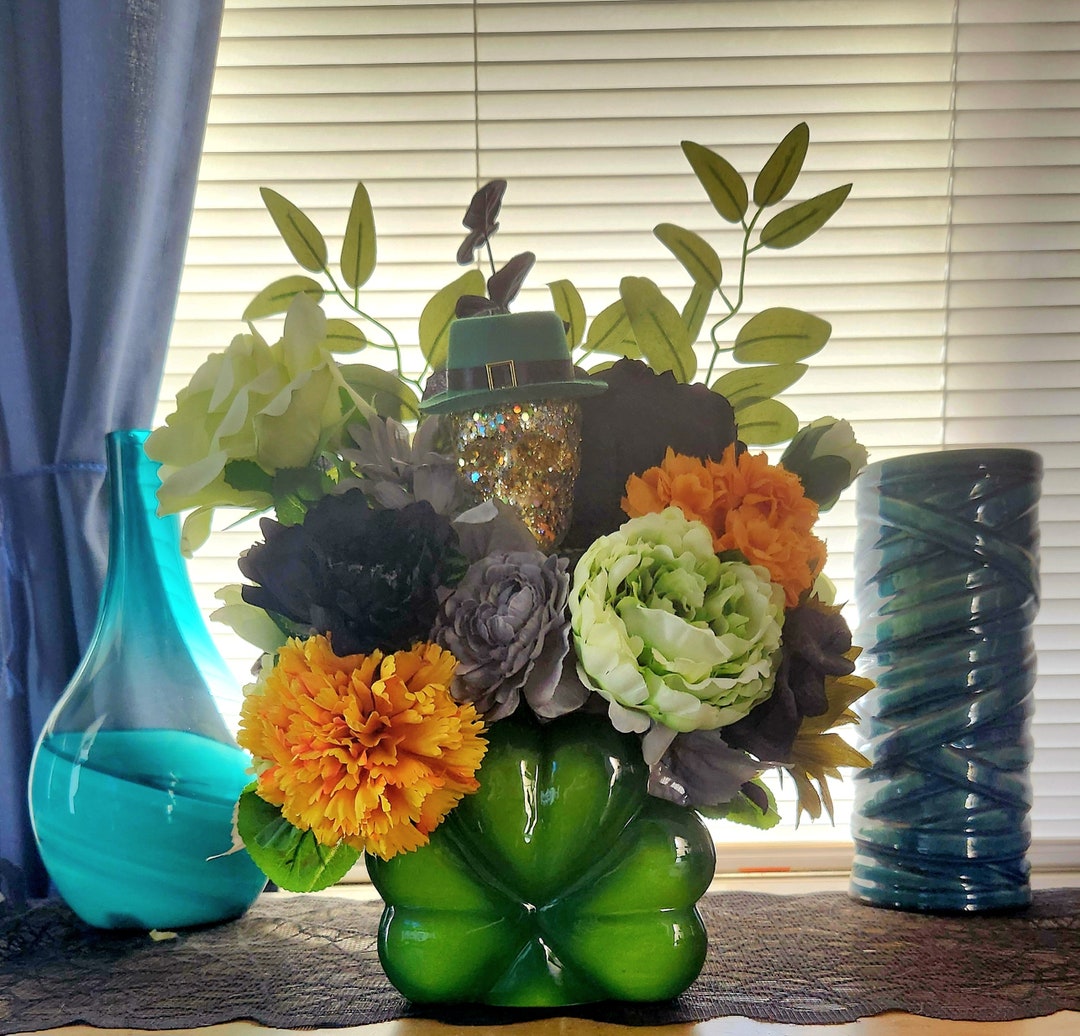 Shamrock Floral Arrangement - Etsy