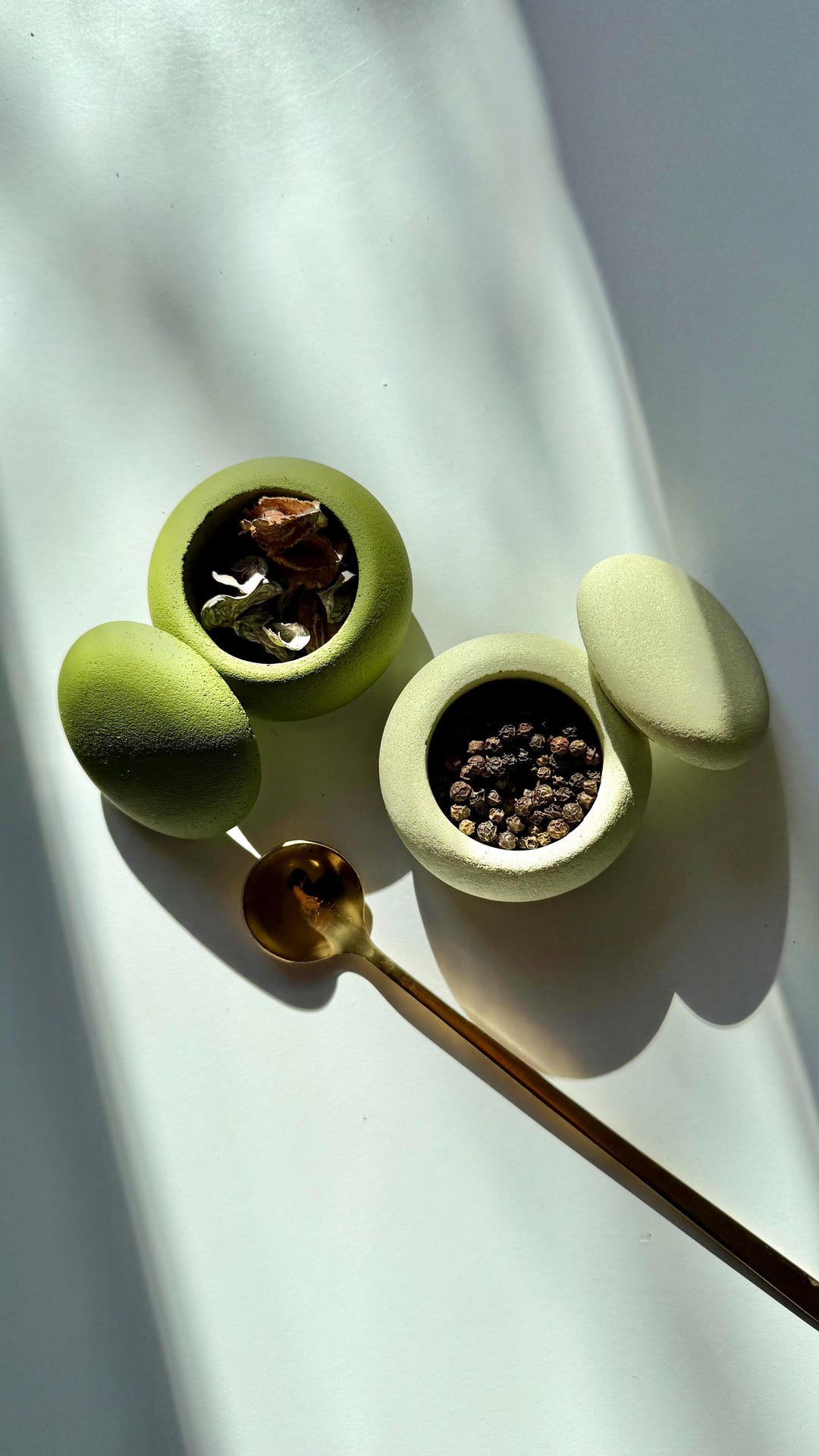 Salt and Pepper Pinch Pot Set, Green Concrete Salt Cellar With Lid ...