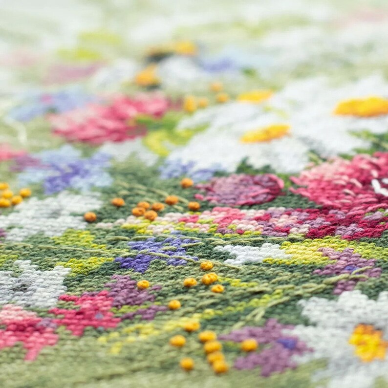 Magic Needle Counted Cross Stitch Kit Daisies and Clover, 510-225 - Etsy