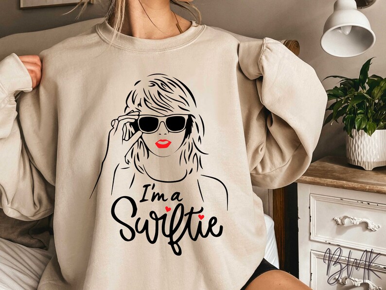 Swiftie SVG, I'm a Swiftie Svg, Taylor Swiftie PNG, I'm a Swiftie Png ...
