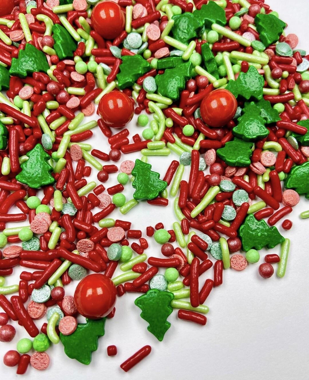 Festive Holly Berry Sprinkle Mix, 2 Oz Jar of Cake & Cookie Decorating ...