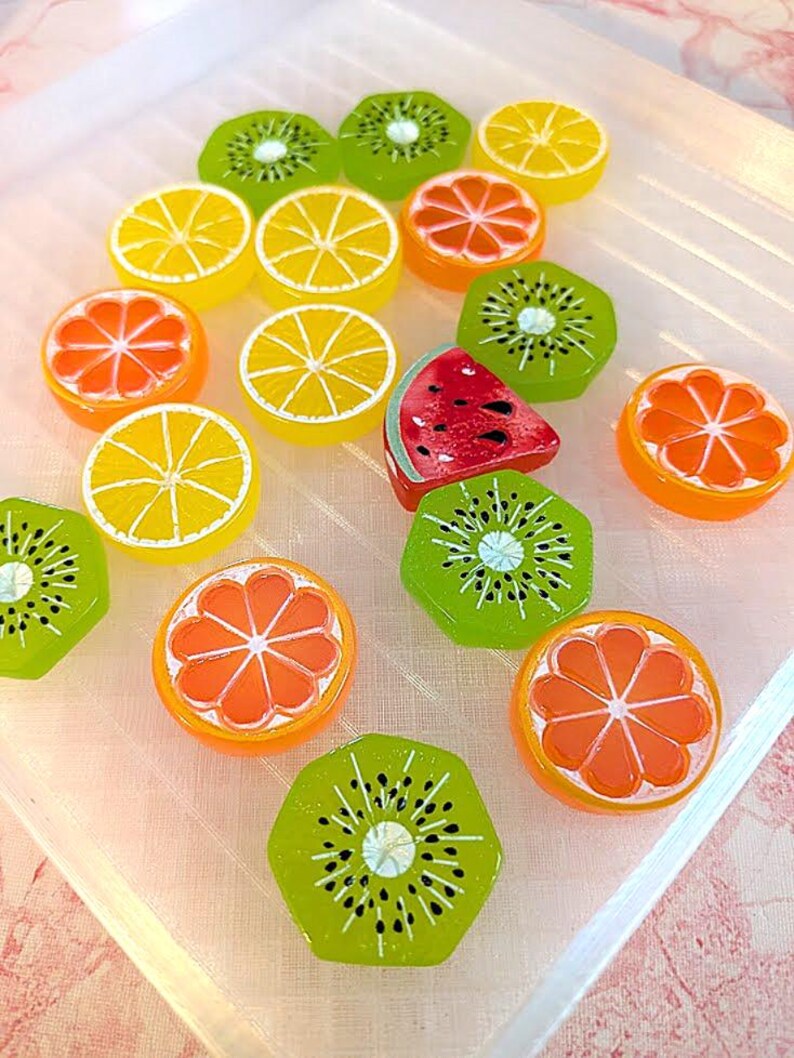 Realistic Fruit Slice Charms: Lemon, Orange, Kiwi Resin Pieces (2cm) - Etsy
