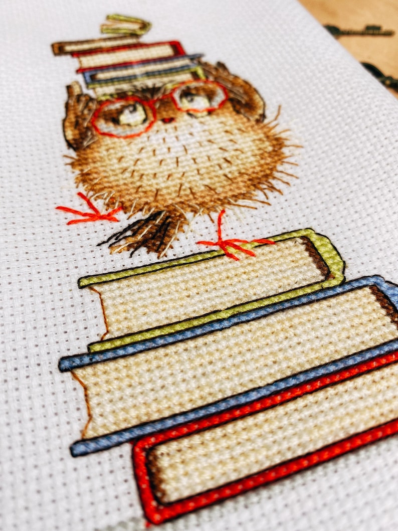 Owl With Books Counted Cross-stitch Pattern | Bookworm Bird Bookmark ...