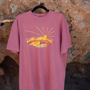 Camelback T-shirt - Etsy